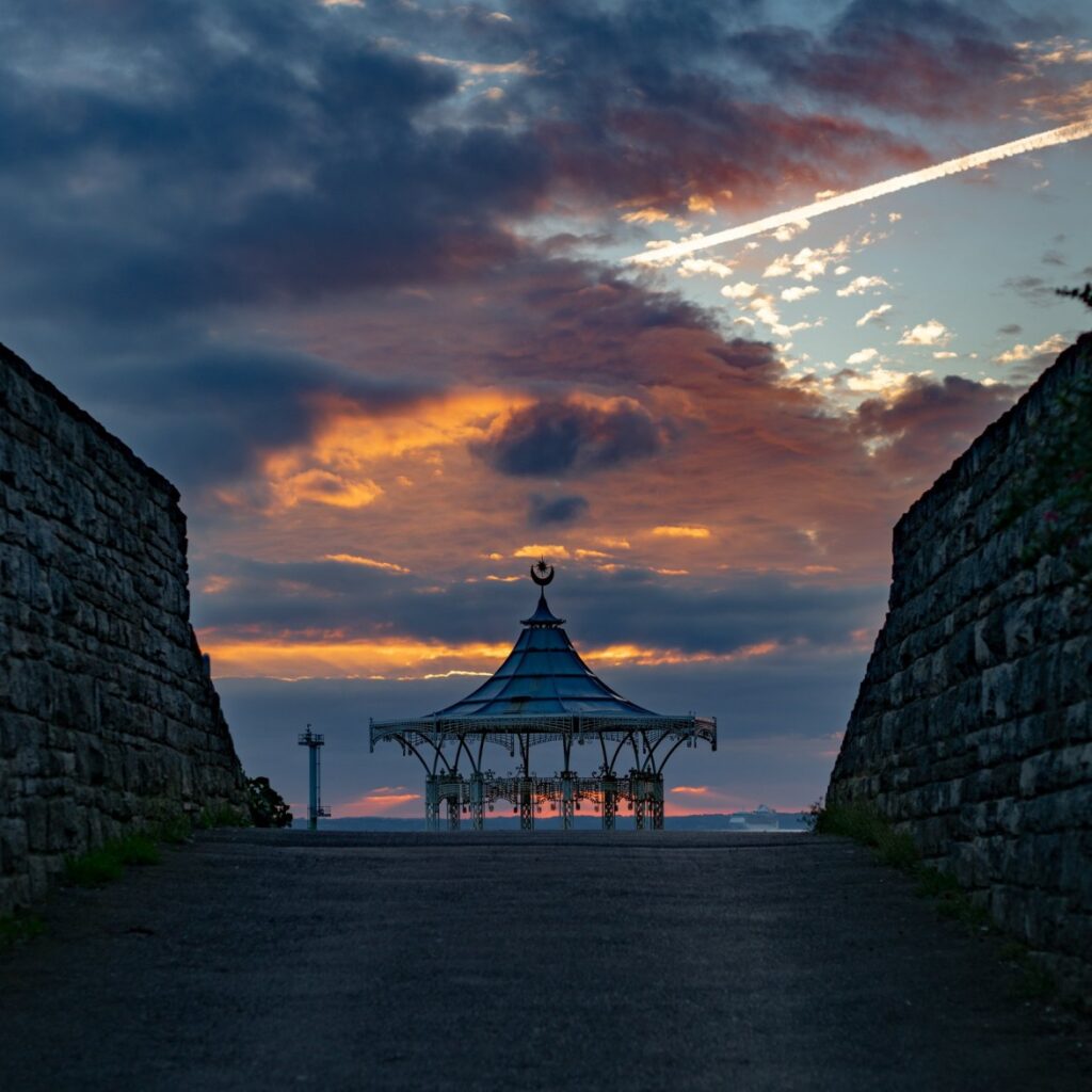 About Us – Entrust Rides