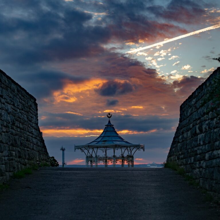 About Us – Entrust Rides